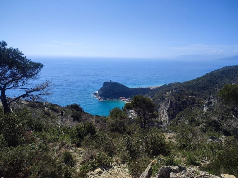 Hike from Varigotti to Noli: the Sentiero del Pellegrino - Hike from Varigotti to Noli: the Sentiero del Pellegrino