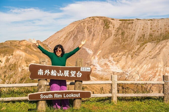 Hike Mt. Usu and visit Lake Toya Day Tour - Key Points
