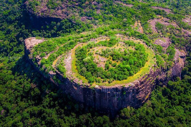 Hike to Danigala Circular Rock from Polonnaruwa - Starting Early for the Best Views and Cooler Temperatures