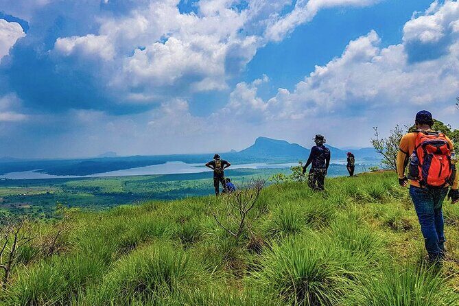 Hike to Danigala Circular Rock from Polonnaruwa - The Route: From Danigala Temple to the Summit