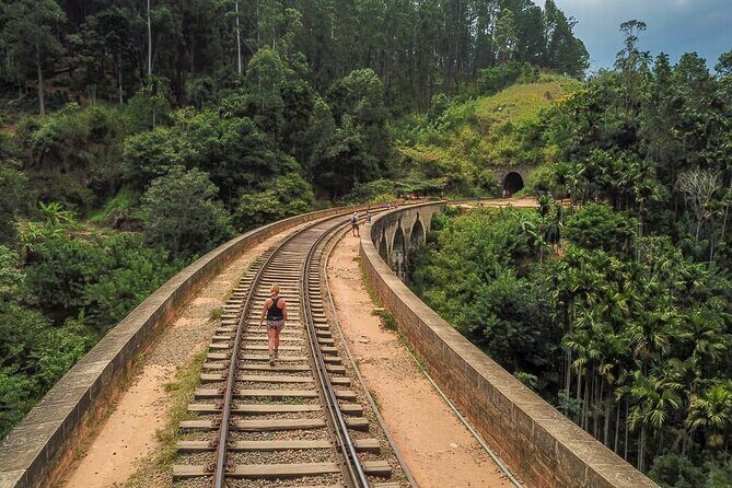 Hike to Horton Plains Border via Rail Tracks - Getting a Feel for the Journey