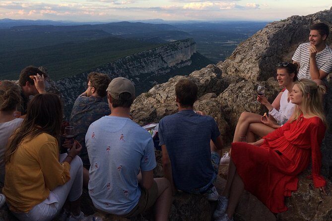 Hike to the top of "Pic Saint Loup", wine & food - Logistics and Practical Details