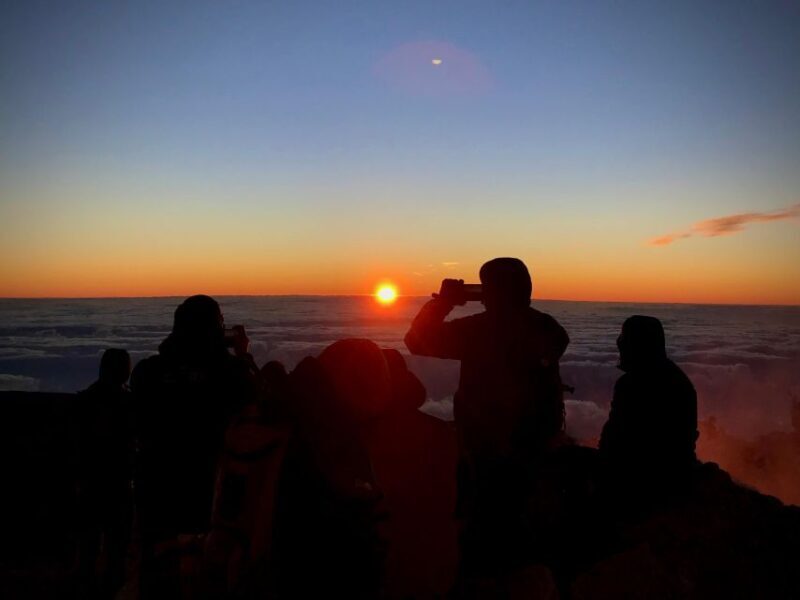 Hike under stars and Skywatching with astronomer at Teide - Key Points