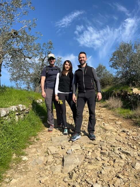 Hike with Lunch & Wine in da Vincis Land in Tuscany - FAQs