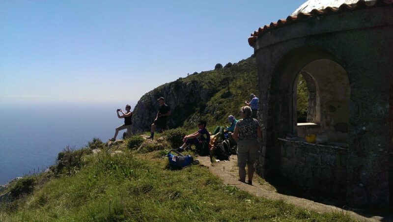 Hiking Anacapri:discover nature away from the crowds,ascent to MonteSolaro - Key Points