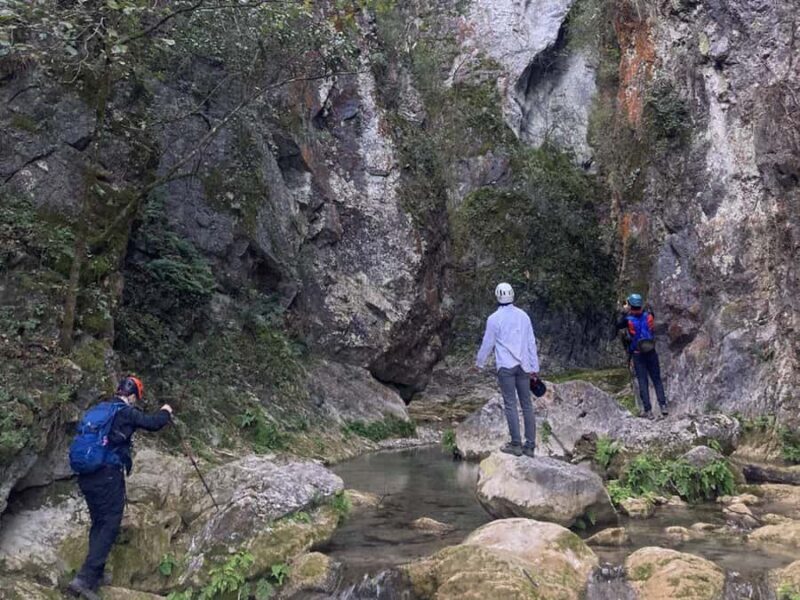 Hiking and a visit to a waterfall in the city: La Estanzuela - Who Will Love This Tour?