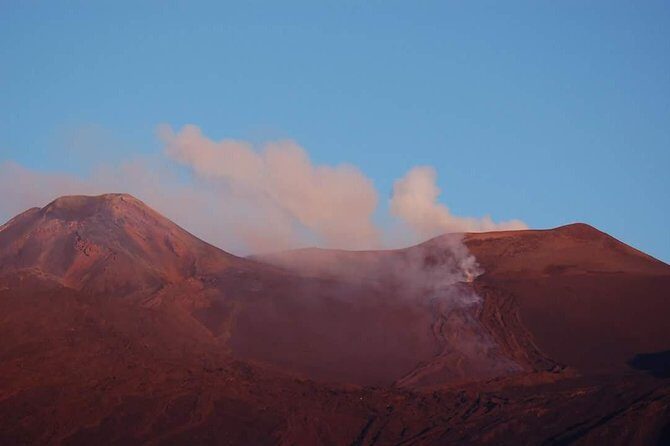 Hiking at 2900m on Mount Etna - An In-Depth Look at the Mount Etna Hiking Tour