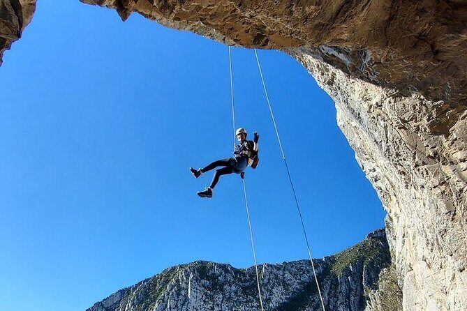 Hiking Climbing And Rappelling In The Eaglets Nest - FAQ