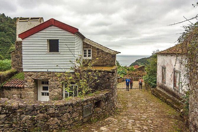 Hiking Faial da Terra + Van Tour Nordeste - FAQs