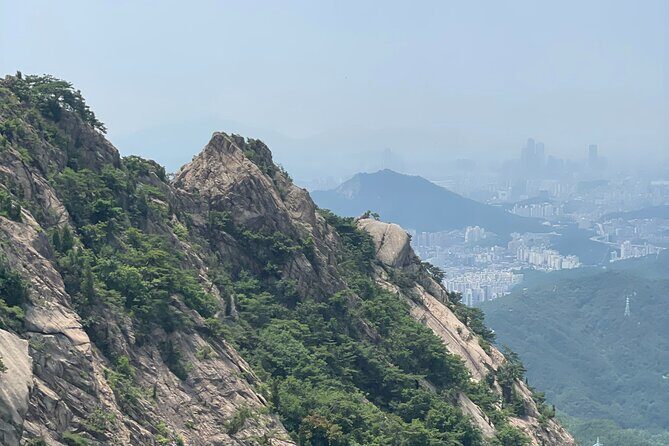 Hiking in Seoul : Bukhansan National Park - Key Points