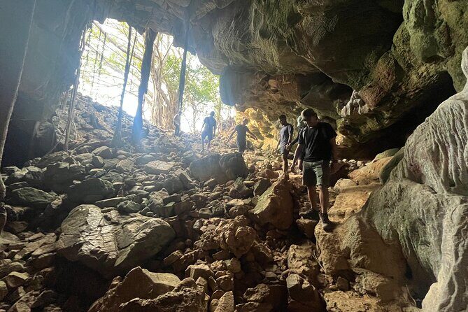 Hiking in the Tiger Cave - A Practical Guide to the Hiking in the Tiger Cave Tour