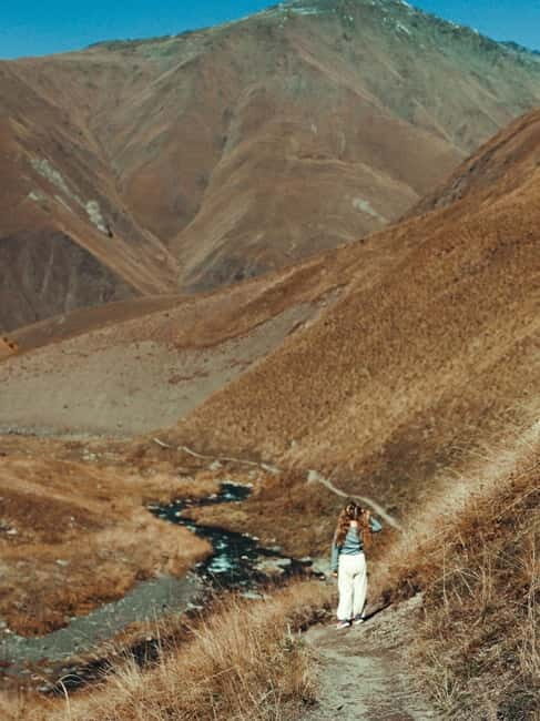 Hiking & Photo Experience in Kazbegi - An Introduction to the Kazbegi Hiking & Photo Tour