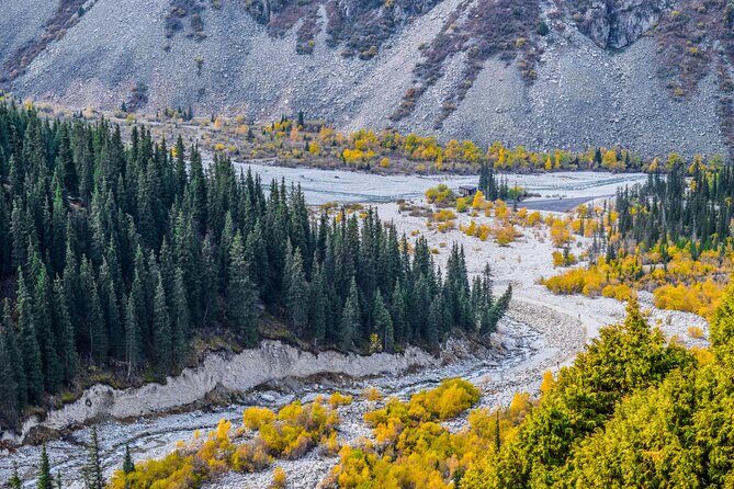 Hiking wonderland Ala Archa National Park - Key Points