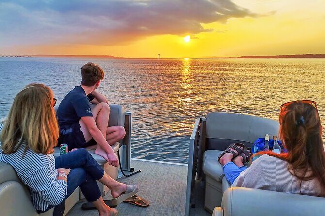 Hilton Head Luxury Pontoon Rental for 2 to 8 hours - Discovering Hilton Head from the Water: A Review of the Luxury Pontoon Rental