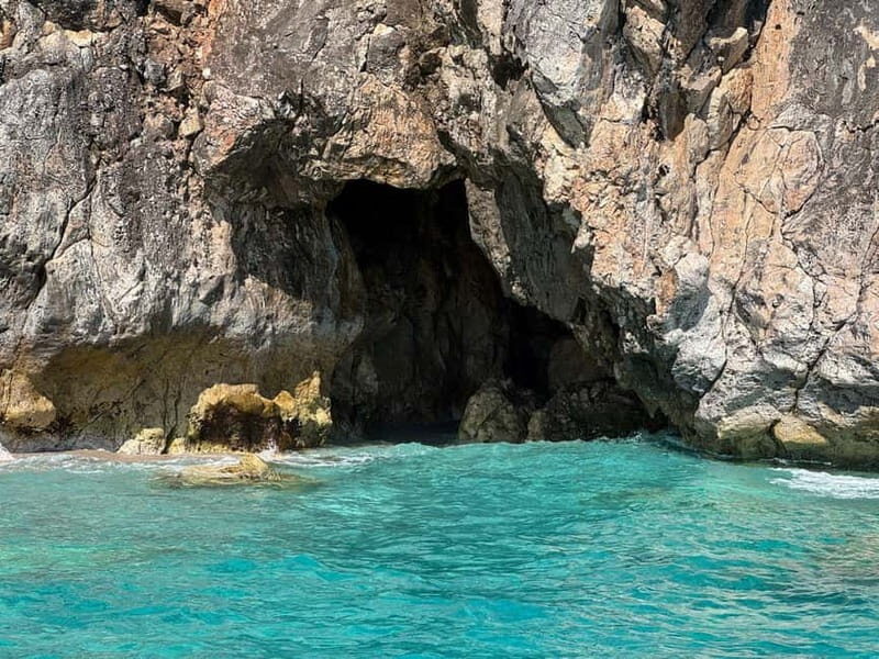 Himara:Pirate'sCaveTourwithswimstops&snorkeling(8-10persons) - Who Should Consider This Tour?