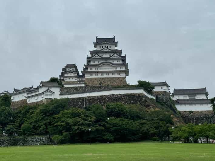Himeji: Guided Tour of Himeji Castle & Cozy Engyoji Temple - Key Points