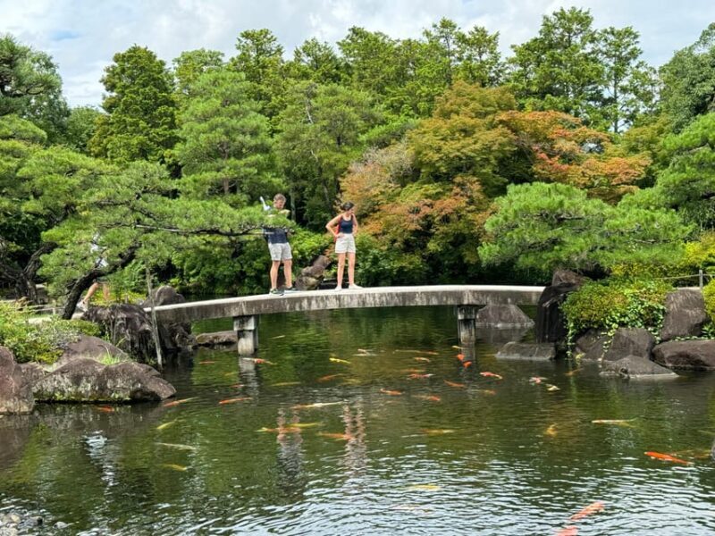 Himeji: Himeji Castle & Kokoen Garden 3.5-Hour Guided Tour - Authentic Experiences Boosted by Excellent Guides