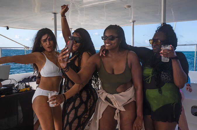 Hip hop party boat, adults only - FAQ