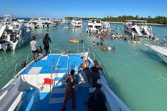 Hip-Hop Party Boat with Dj Live Adults Only and Unlimited Drinks - What’s Included and What’s Not
