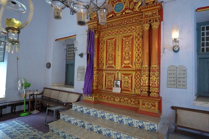 Hire a licensed guide for Cochin sightseeing with own transport - FAQ