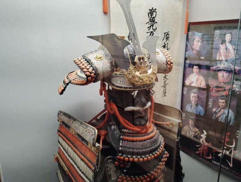 Hiroshima Castle 1h guide tour - Exploring Hiroshima Castle in Depth