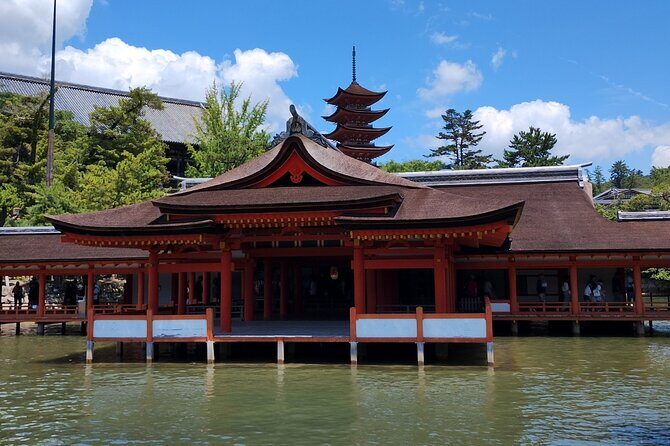 Hiroshima Peace Memorial and Miyajima 8 Hour Tour with Local - Itsukushima Shrine and the Floating Torii