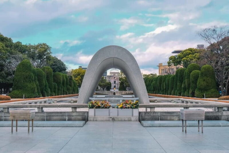Hiroshima: Peace Memorial Park and Miyajima Island Day Tour - A Balance of Memory and Beauty