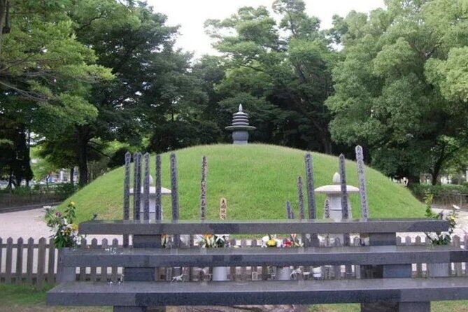 Hiroshima Peace Memorial Park & Hiroshima Castle: A Scenic Walk - A Well-Balanced Journey Through Hiroshima
