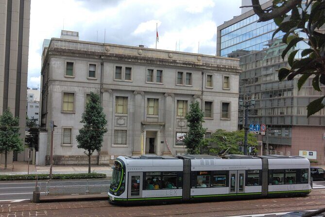 Hiroshimas Peace Park & Hidden Witness Buildings Tour - Key Points