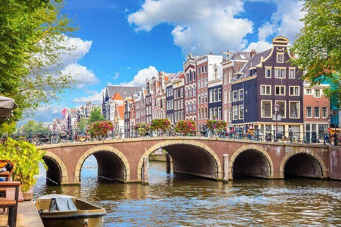 Historic Amsterdam Walking Tour: Royal Palace & Flea Markets - Key Points