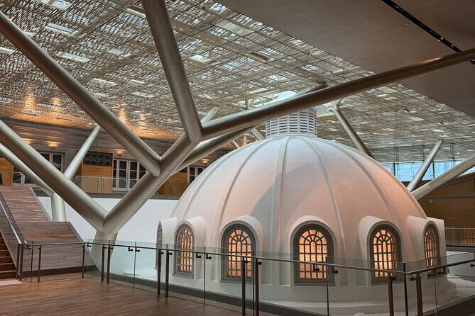 Historic Buildings Stroll - How the Tour Feels in Practice