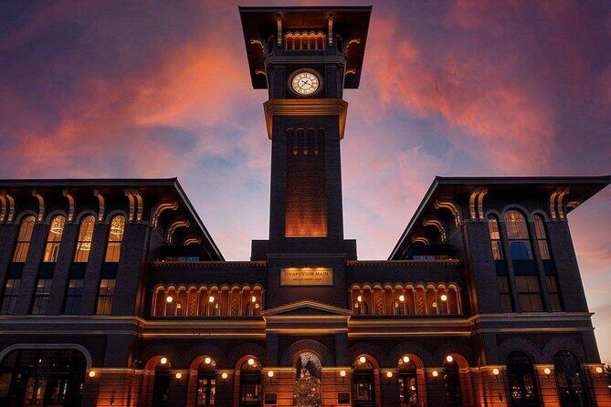 Historic Downtown Grapevine Tour for Large Groups - Key Points