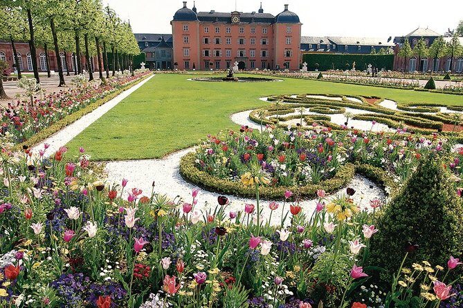 historic Heidelberg, Mercedes Museum/ Schwetzinger Schloß, privat - FAQ