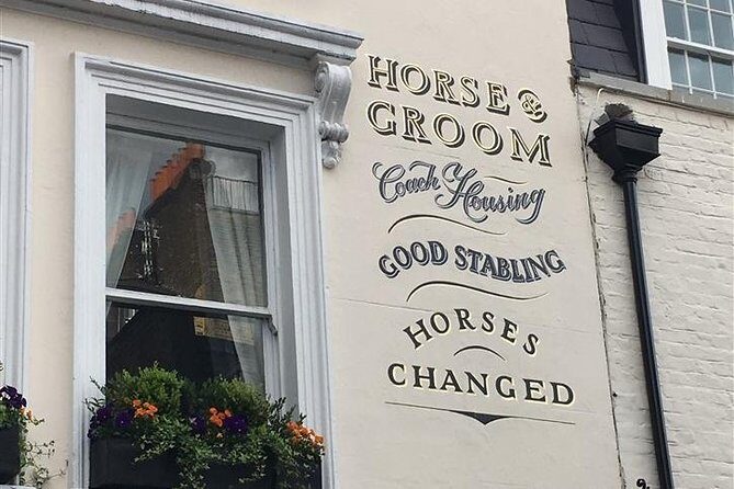 Historic London Pub Walk. A Walk Around Belgravia and Her Amazing Pubs - Key Points