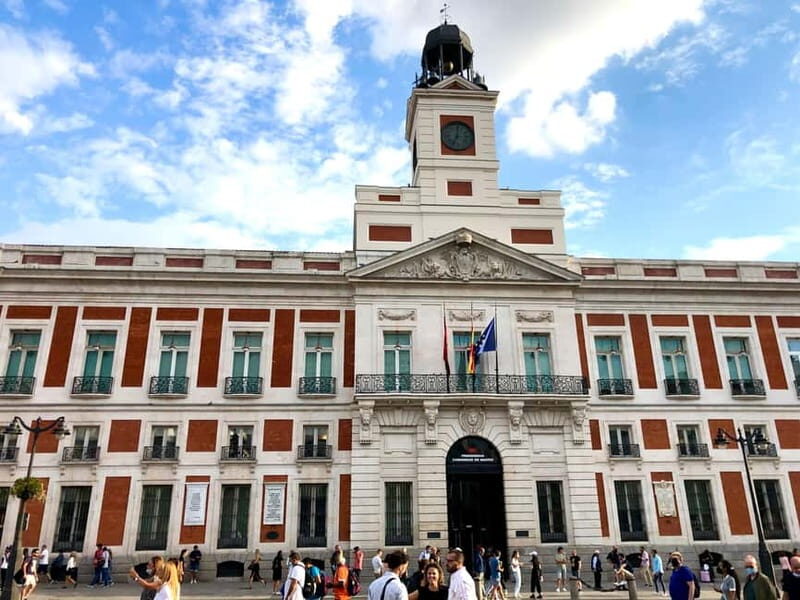 Historic Madrid on foot: From the Palace to Sol - Key Points