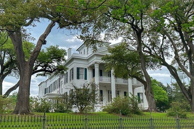 Historic Natchez and Emerald Mound Full Day Private Tour - Key Points