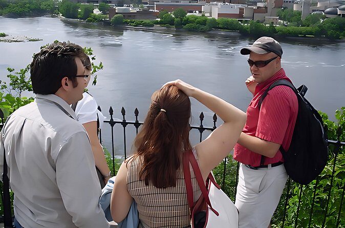Historic Walk and Traditional French Canadian Feast - Wrapping It Up
