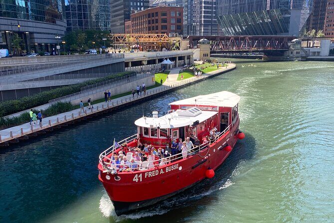 Historical and Architectural Chicago Fireboat River/Lake Cruise - The Experience: What to Expect on the Fireboat Tour