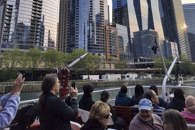 Historical and Architectural Chicago Fireboat River/Lake Cruise - Who Will Enjoy This Tour?