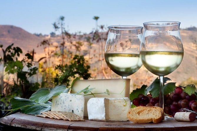 Historical and Gastronomic Tour from Naples - Key Points