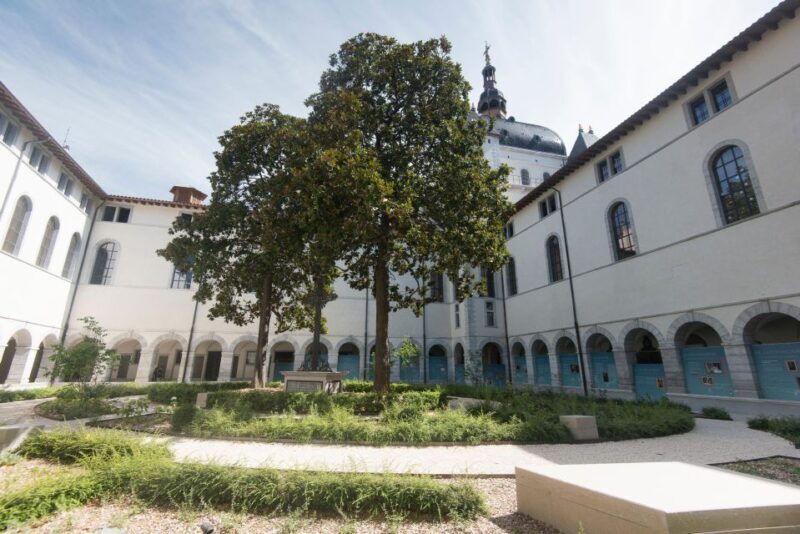 Historical and naughty tour of Lyon in french - An In-Depth Look at Lyon’s Naughty Heritage