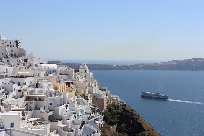 Historical & Cultural Walking Tour in Fira Town - Key Points