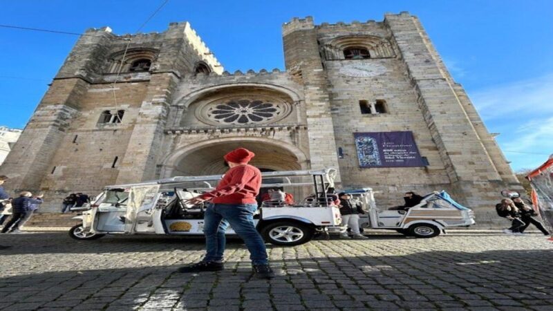 Historical Tour in Lisbon - 2 Hour - Private Tuk Tuk Tour - Who Should Consider This Tour?
