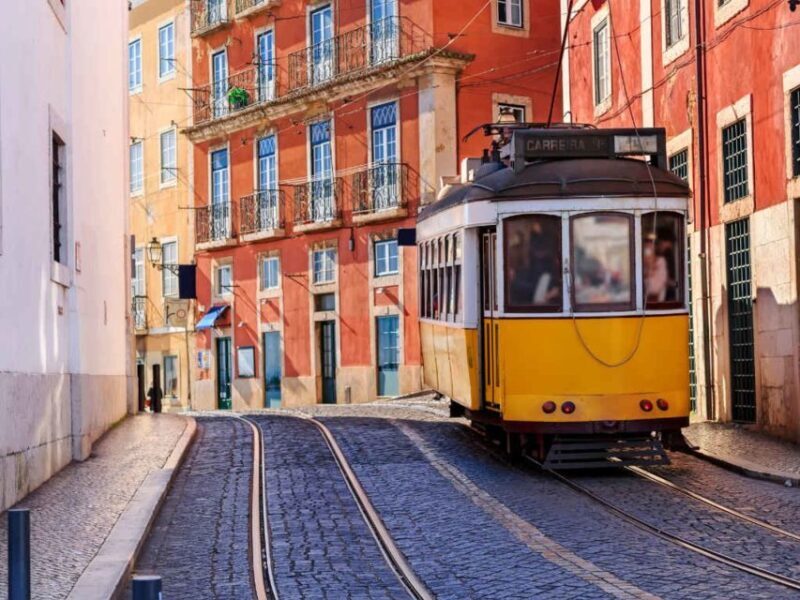 Historical Tuk Tuk Tour, Viewpoints and Old Neighborhoods - Authentic Neighborhood Experience