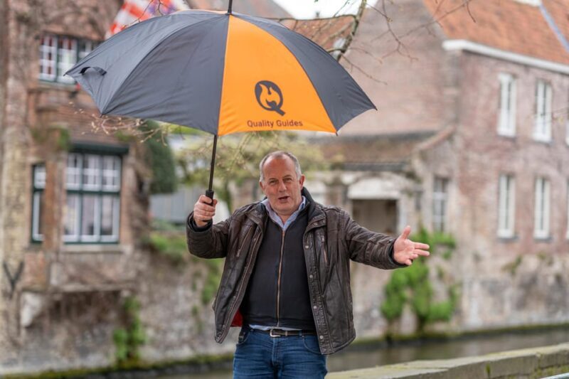 Historical walk in Bruges with local guide. Praline included - What Makes This Tour Special?