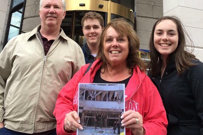 History of Belfast conflict and terror 1 hour black taxi tour - Key Points
