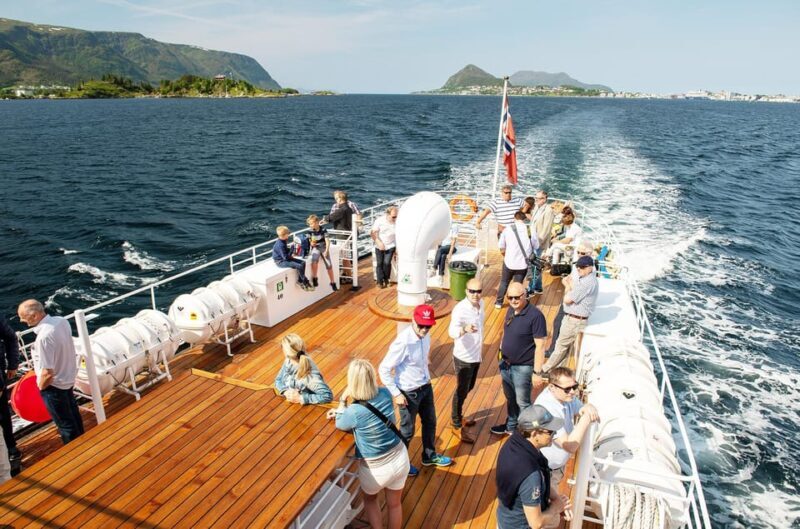Hjørundfjord Fjord Cruise Øye-Ålesund one way - Setting the Scene: What Makes This Fjord Cruise Special?