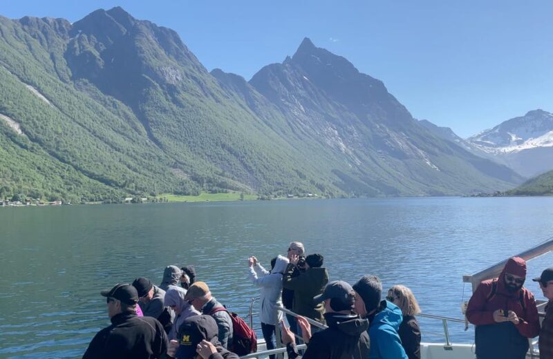 Hjørundfjord Fjord Cruise roundtrip from Ålesund - The Experience on Board MS Bruvik