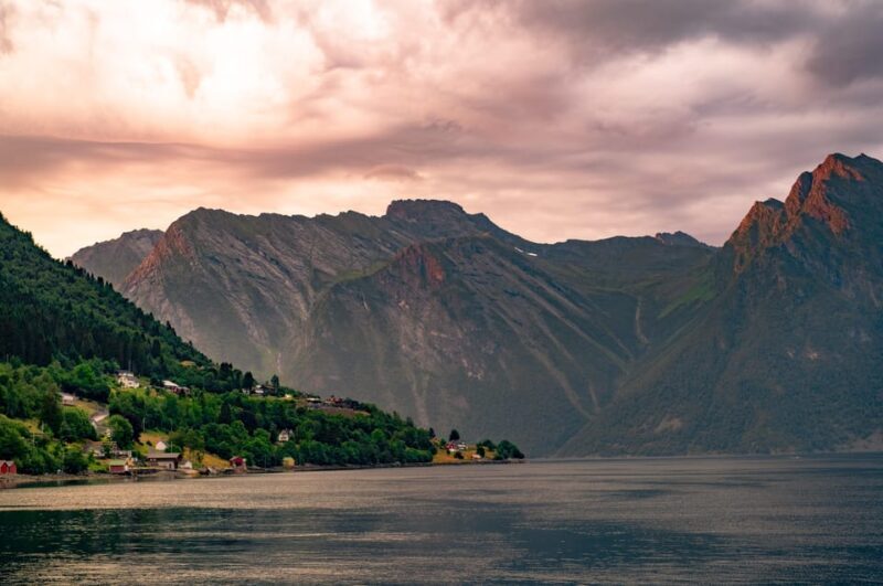 Hjørundfjord Hiking Cruise (6,5 hours to hike/explore Øye) - Frequently Asked Questions