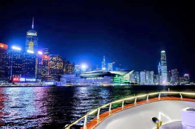 HK: Lunar New Year Fireworks Cruise with Unlimited Drinks - FAQs